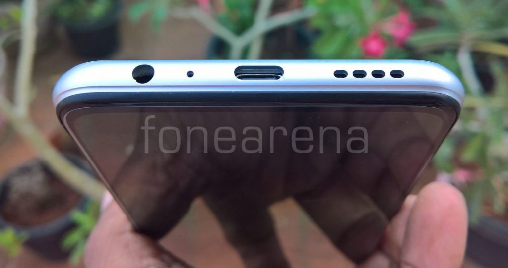realme XT White_fonearena-13 | Fone Arena