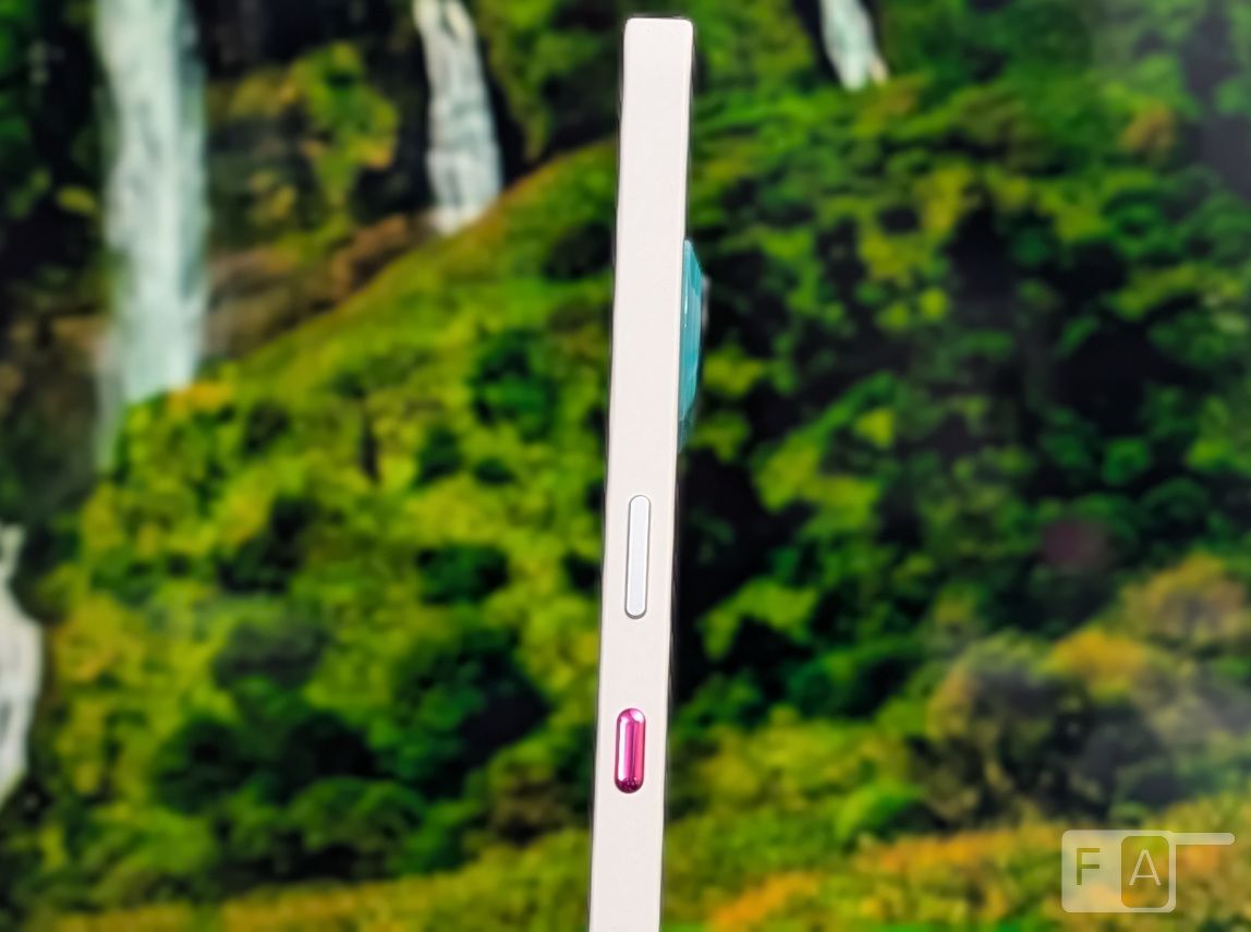 Nothing Phone (3a) Community Edition Unboxing and Photo Gallery