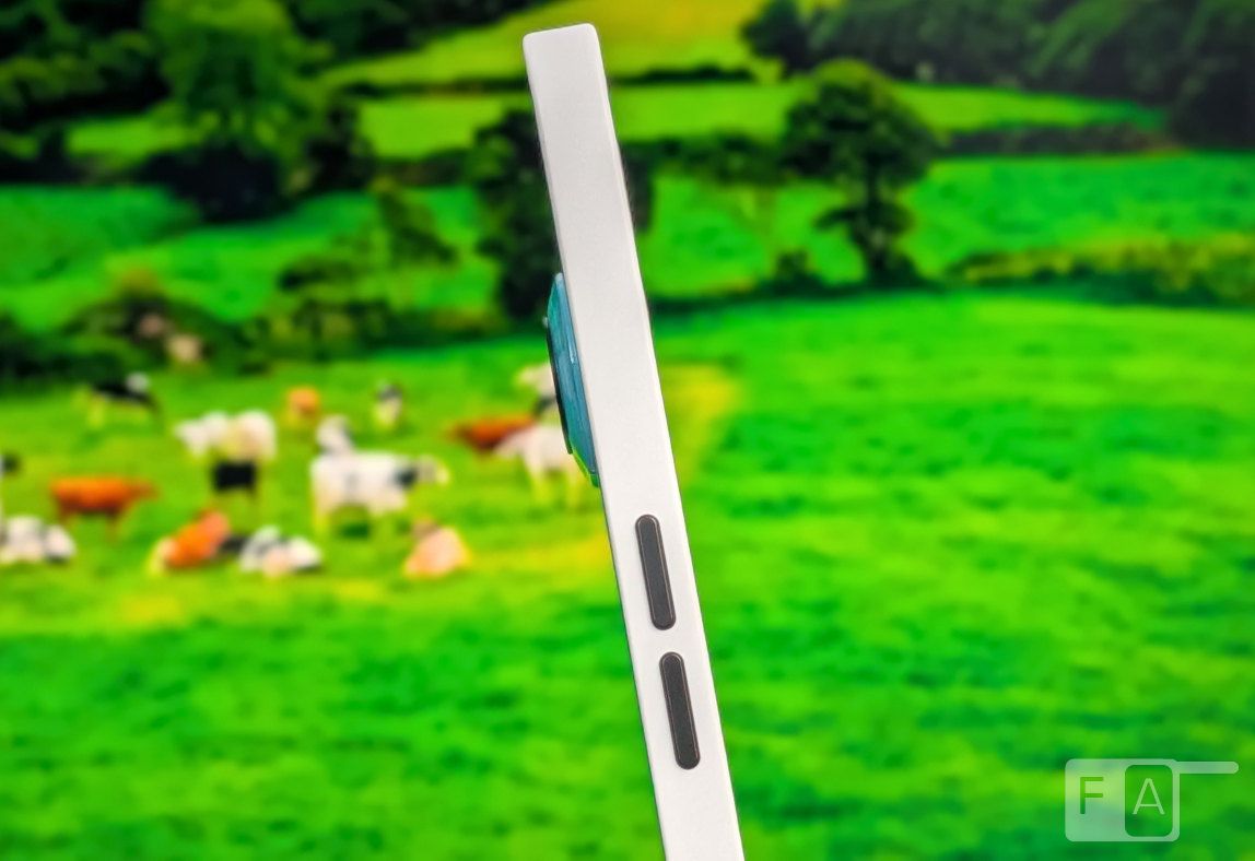 Nothing Phone (3a) Community Edition Unboxing and Photo Gallery