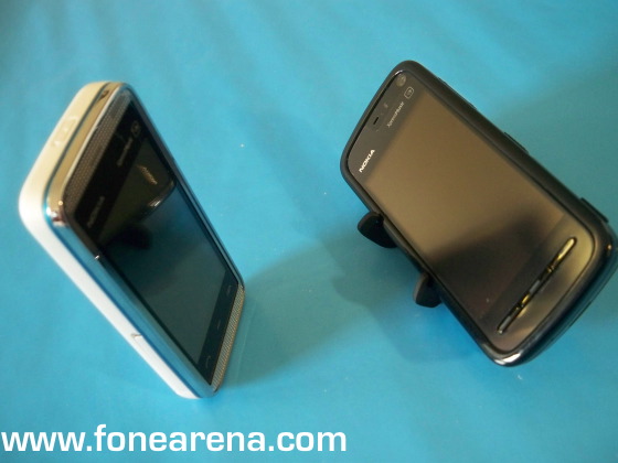 Gallery Face-Off: Nokia 5530 XpressMusic vs 5800 vs iPod Touch