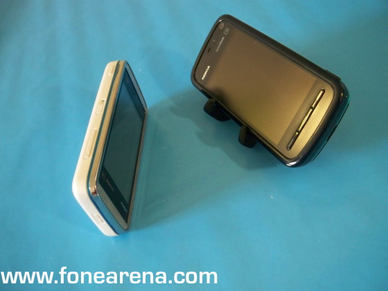 Gallery Face-Off: Nokia 5530 XpressMusic vs 5800 vs iPod Touch