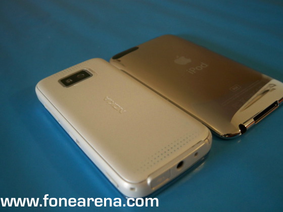 Gallery Face-Off: Nokia 5530 XpressMusic vs 5800 vs iPod Touch