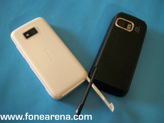 Gallery Face-Off: Nokia 5530 XpressMusic vs 5800 vs iPod Touch